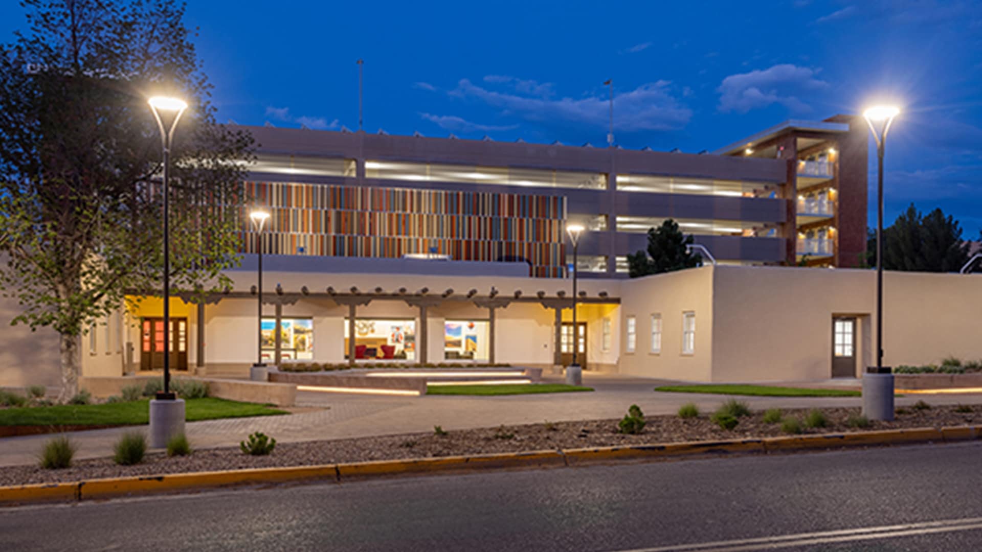 UNM Lobo Welcome Center - Albuquerque, NM | Cooper Lighting Solutions